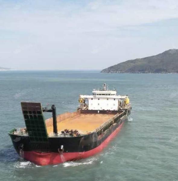 Z329【For Sale】8000 ton rear deck vessel (LCT) for sale - Ship for sale